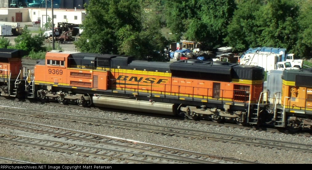 BNSF 9369